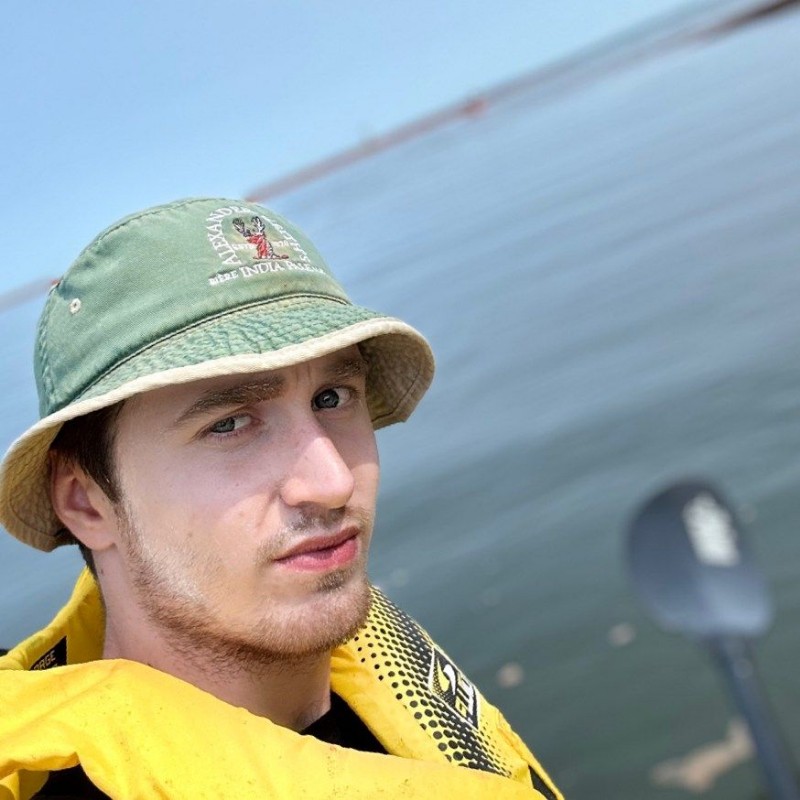 Brendan (@brendanwoolaver) | Snapchat Stories, Spotlight & Lenses