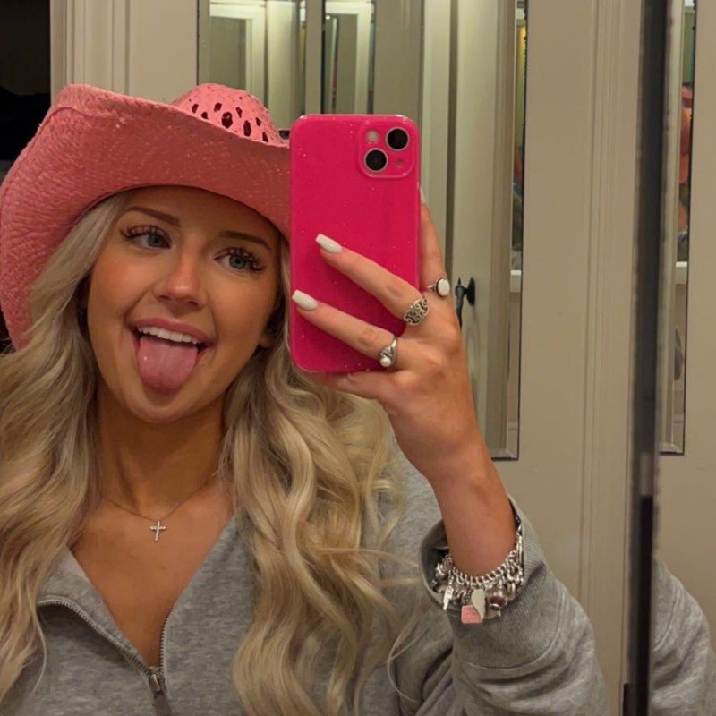 brianna barbee ︎ (@briannanbarbee) | Snapchat Stories, Spotlight & Lenses