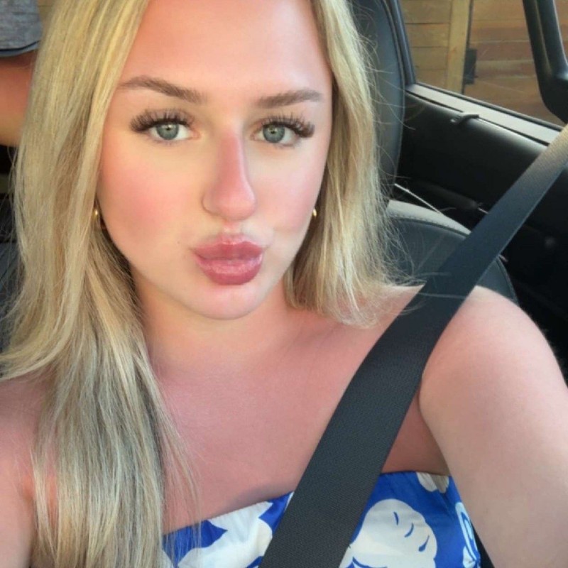Bri Childress (@brichildress1) | Snapchat Stories, Spotlight & Lenses