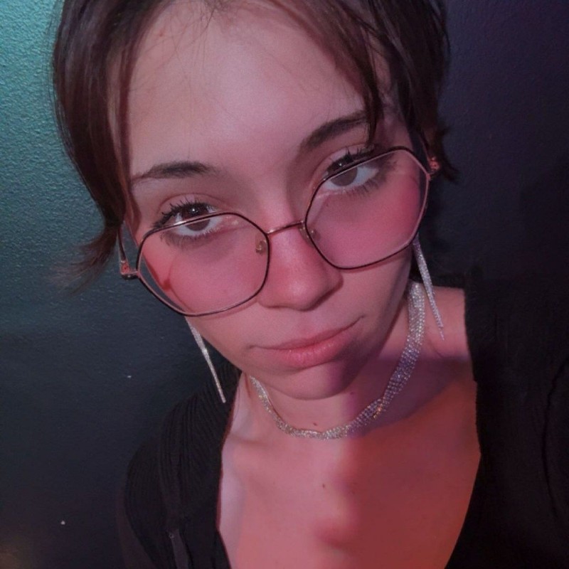 Bridget West（@bridgetwest22） | Snapchatストーリー、スポットライト、レンズ