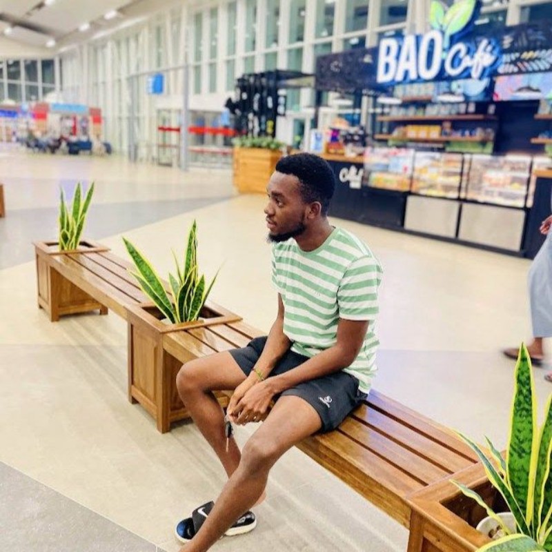Brian Festo (@brio_tz) | Snapchat Stories, Spotlight & Lenses