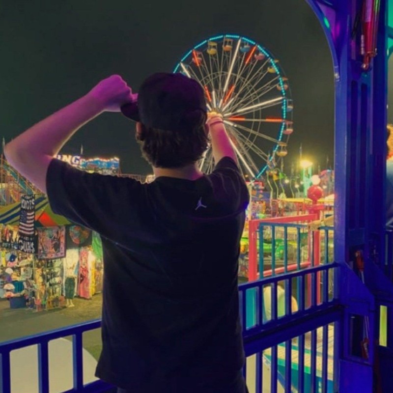 Brody (@brodygray24) | Snapchat Stories, Spotlight & Lenses