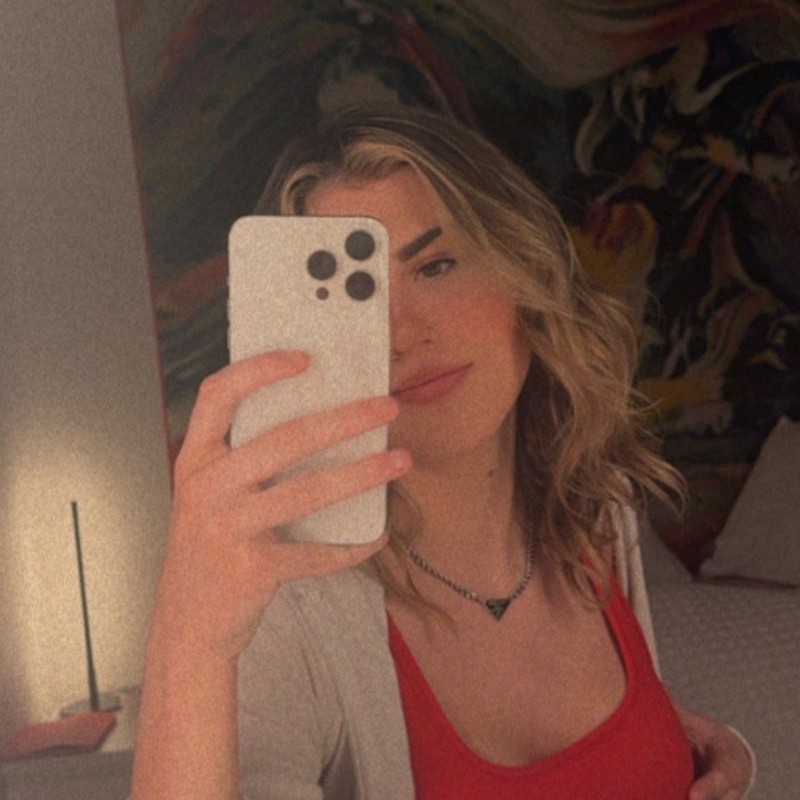 Brooke Buck (@brooke_buck) | Snapchat Stories, Spotlight & Lenses