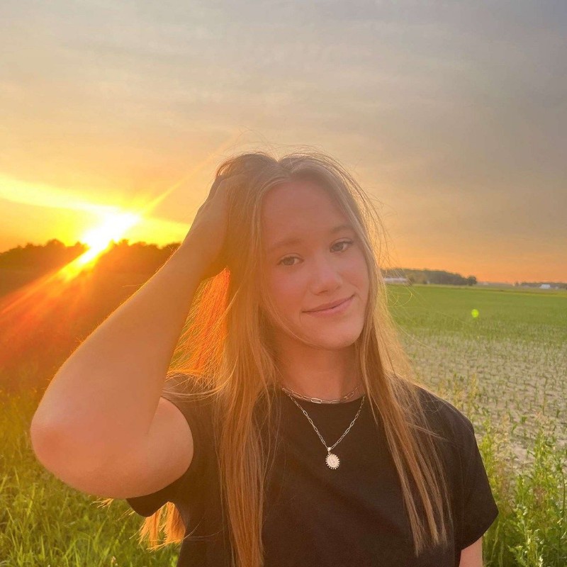 Brooke Baucher (@brookebaucher) | Snapchat Stories, Spotlight & Lenses