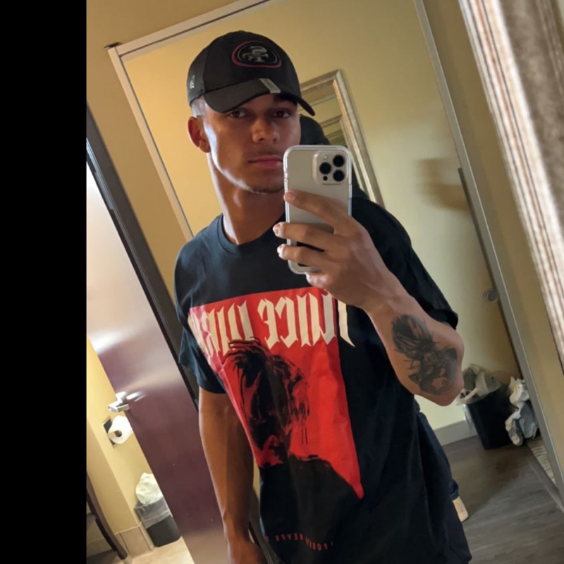 TreVaughn Bryant (@bryanttrevaughn) | Snapchat Stories, Spotlight & Lenses