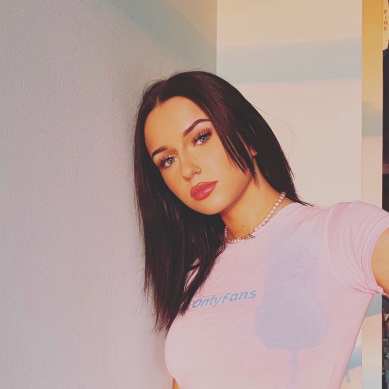 Brylee Rose (@brylee_rose1) | Snapchat Stories, Spotlight & Lenses