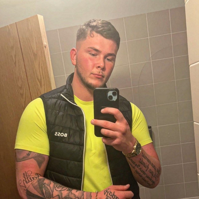 Christian Halligan (@c_halligan10) | Snapchat Stories, Spotlight & Lenses