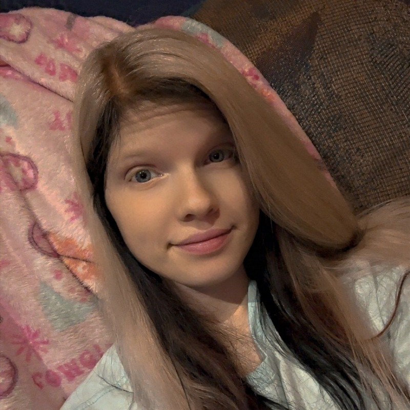 Caitlyn Stevens (@caitie-bhoo) | Snapchat Stories, Spotlight & Lenses