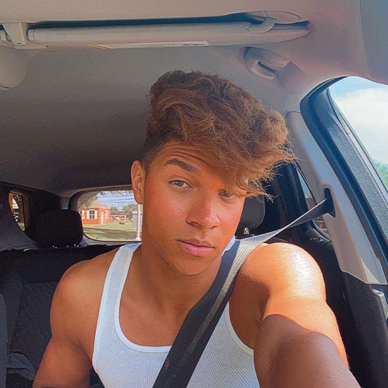 Caleb ️‍🔥💋🍎🤗 Henderson 🍎 (@calebjustvibing) | Snapchat Stories, Spotlight & Lenses