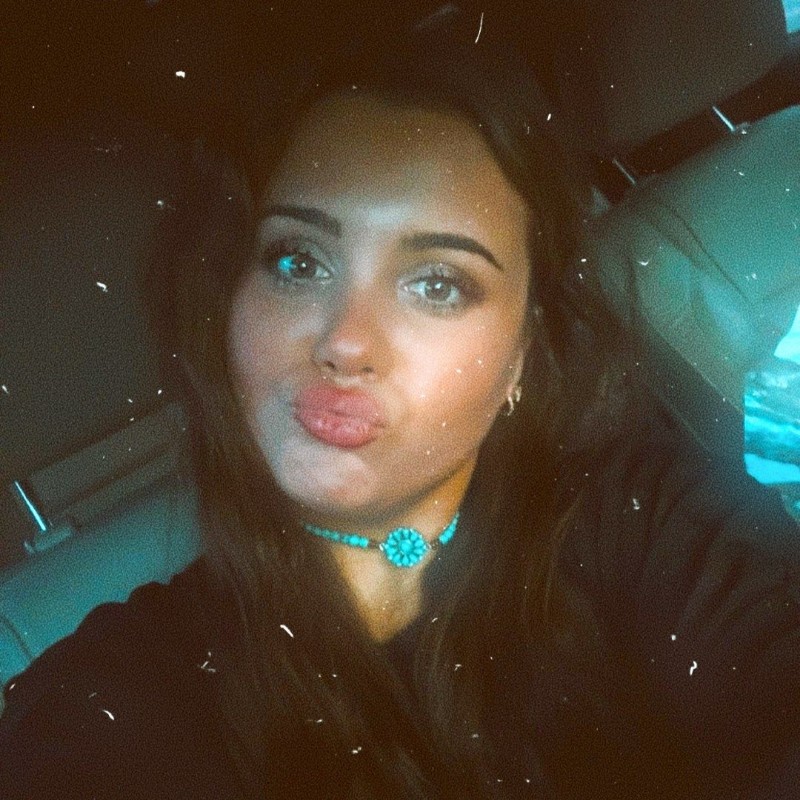 callie🎱🍸🍒 (@callieesagee) | Snapchat Stories, Spotlight & Lenses
