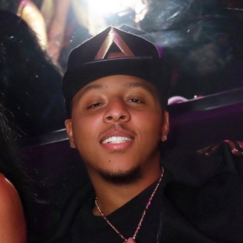 Calvin Ross (@calvinrossworld) | Snapchat Stories, Spotlight & Lenses