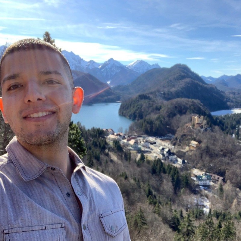 Carlos Razo (@carlosrazo) | Snapchat Stories, Spotlight & Lenses