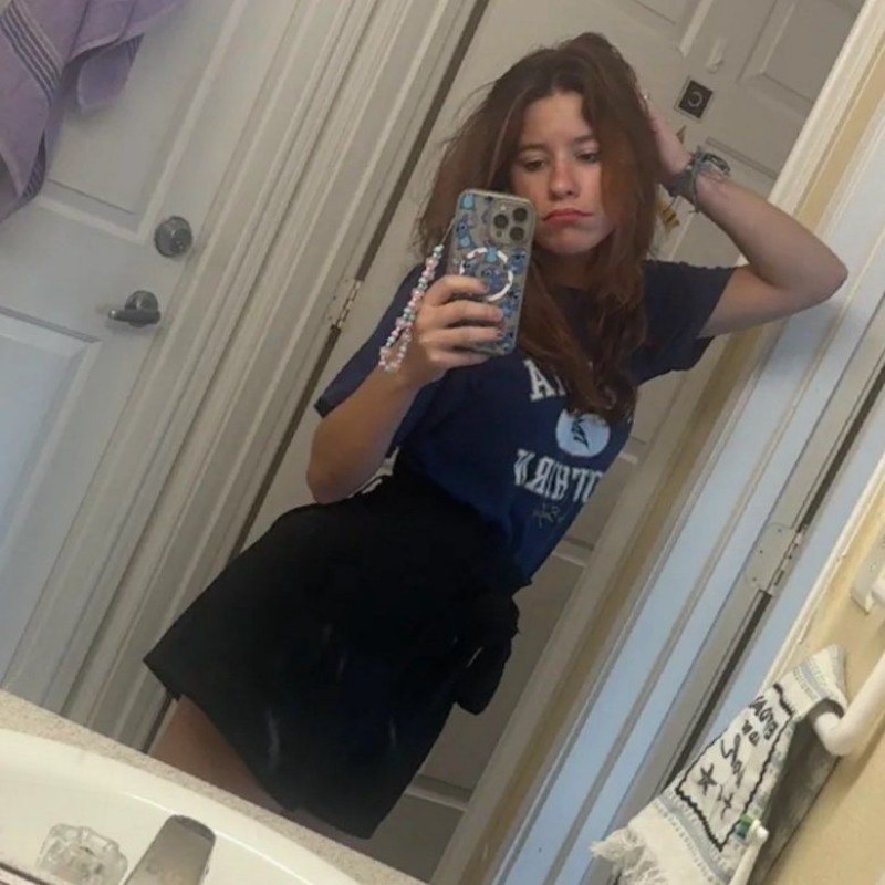 Carleigh (@carlxigh_18) | Snapchat Stories, Spotlight & Lenses