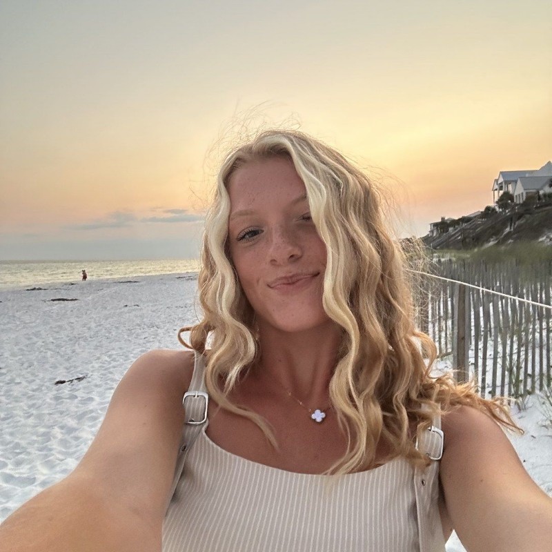 carly minnick (@carlyminnick3) | Snapchat Stories, Spotlight & Lenses