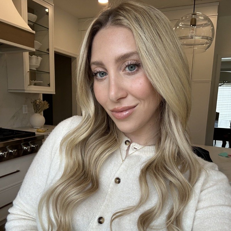 Carly Weinstein (@carlyweinstein) | Snapchat Stories, Spotlight & Lenses