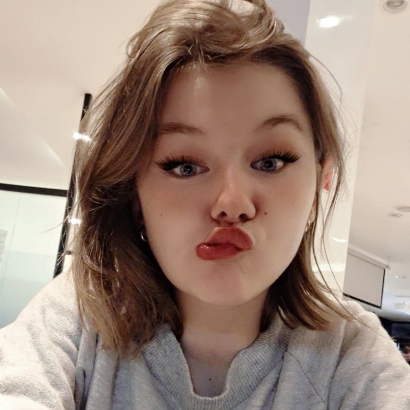 Anna Wolf (@carolina_wolf) | Snapchat Stories, Spotlight & Lenses