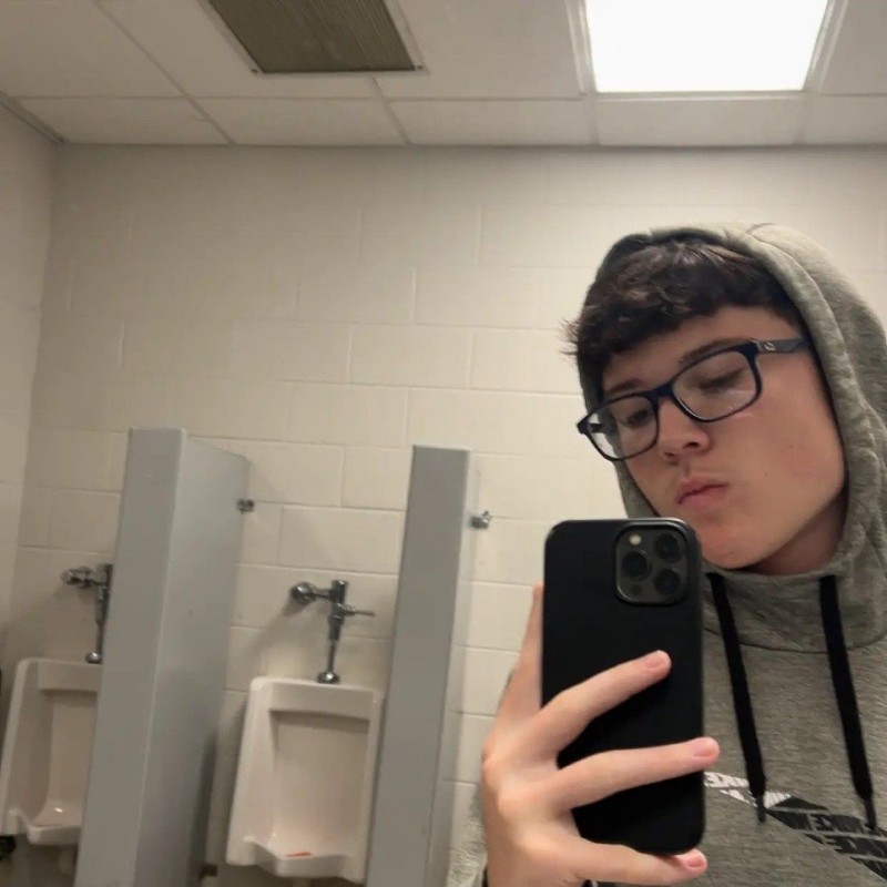 Carson Anderson (@carson_a33) | Snapchat Stories, Spotlight & Lenses