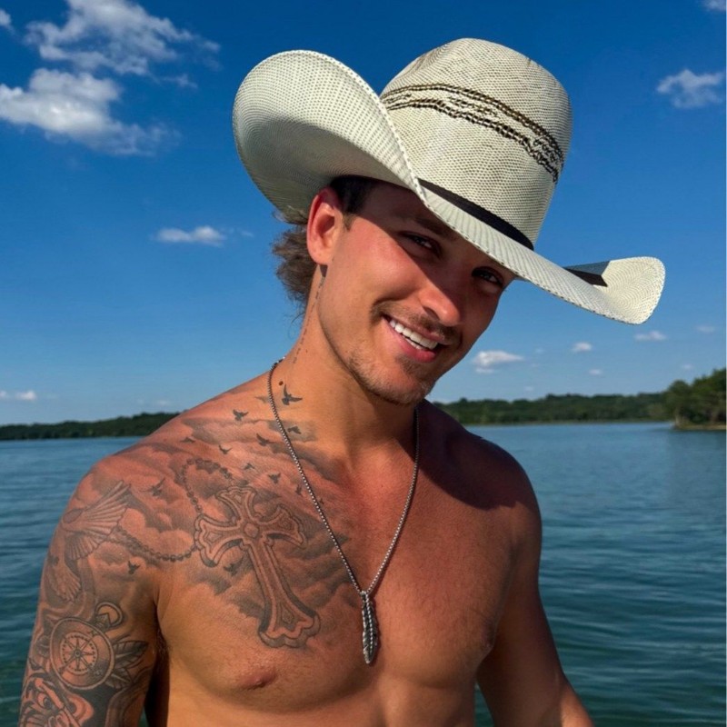 Carson B (@carson_barry1) | Snapchat Stories, Spotlight & Lenses