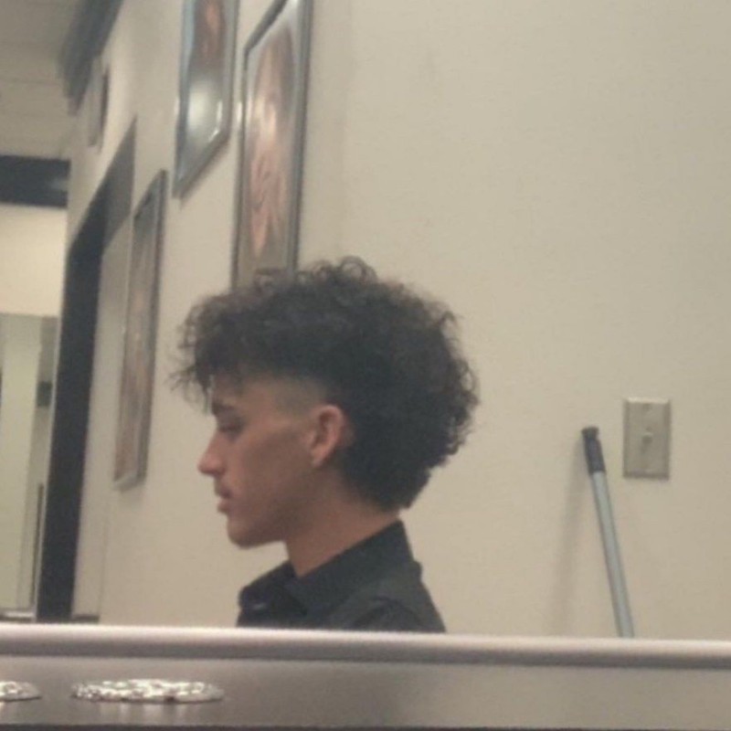 Him ⚡️ (@catchthebagkid) | Snapchat Stories, Spotlight & Lenses