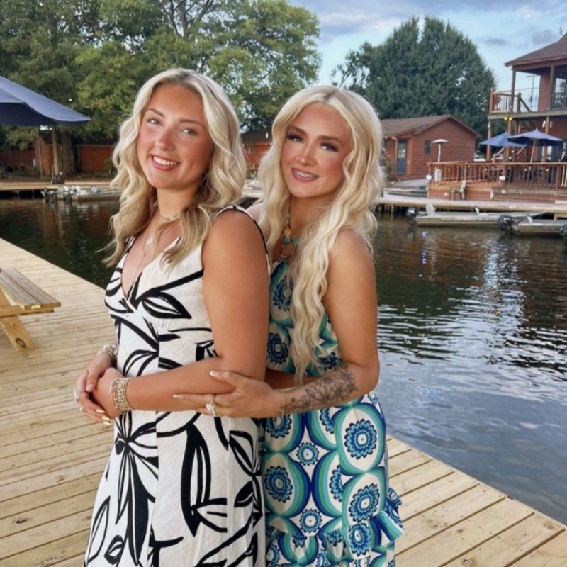 Caylyn (@caylyn_hobson22) | Snapchat Stories, Spotlight & Lenses