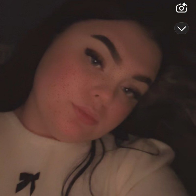 Chelsea x (@ccole2003_4) | Snapchat Stories, Spotlight & Lenses