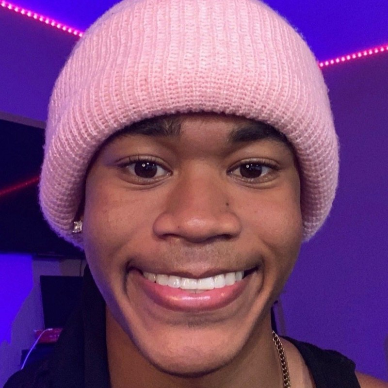 Chadio🦒 (@chadepps) | Snapchat Stories, Spotlight & Lenses