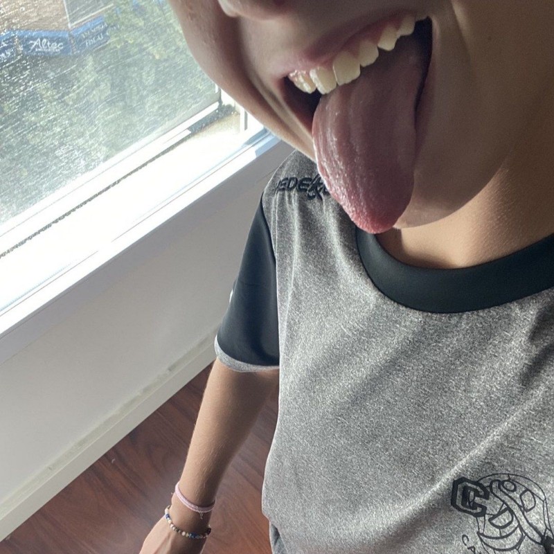 Adri Pro (@chapitin41) | Snapchat Stories, Spotlight & Lenses