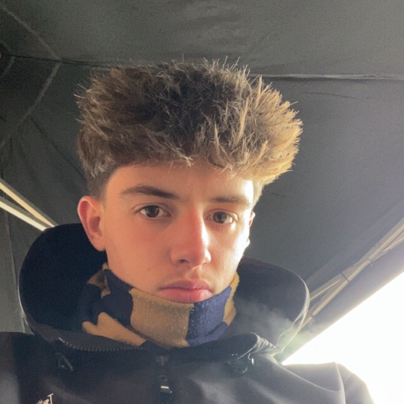 Charlie (@charlie_harvey5) | Snapchat Stories, Spotlight & Lenses
