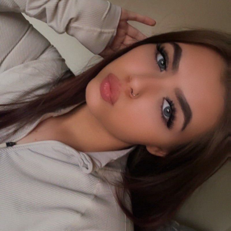 Charlie 🤍 (@charlie_may261) | Snapchat Stories, Spotlight & Lenses