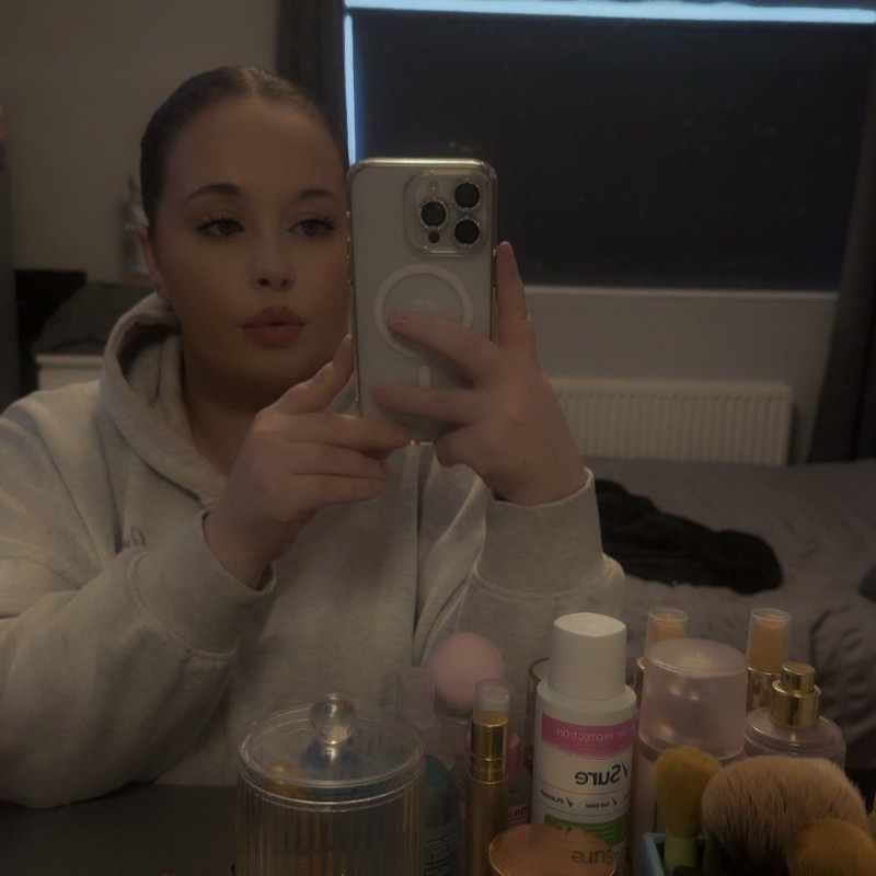 Charlie 🎀💗🍒 (@charliebriggs36) | Snapchat Stories, Spotlight & Lenses