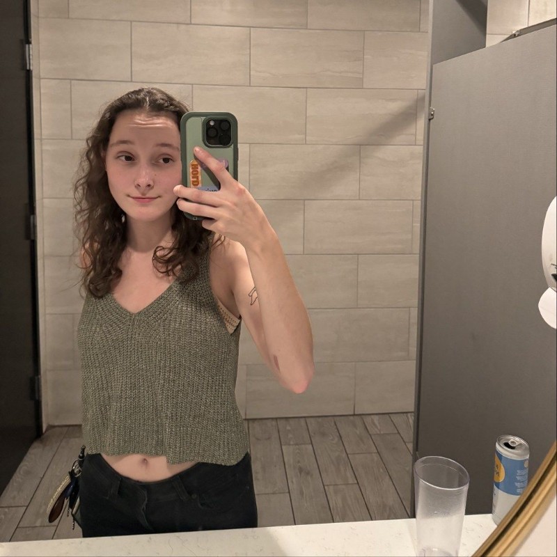 Zoe (@charness.zoe) | Snapchat Stories, Spotlight & Lenses