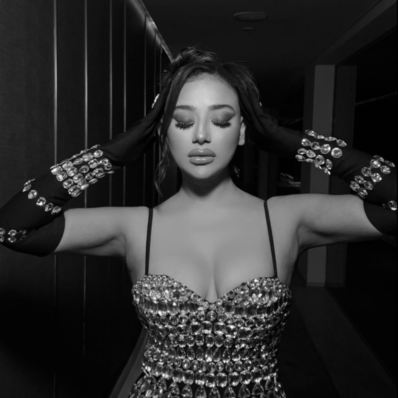 CHARU DOGRA (@charuudogra) | Snapchat Stories, Spotlight & Lenses