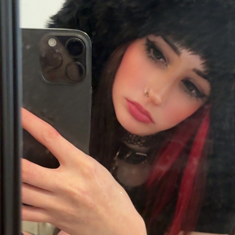 𝒫𝑒𝓉𝒾𝓉𝑒𝒻𝒾𝓇𝑒𝒹𝑜𝓁 (@cheeriopuff) | Snapchat Stories, Spotlight & Lenses