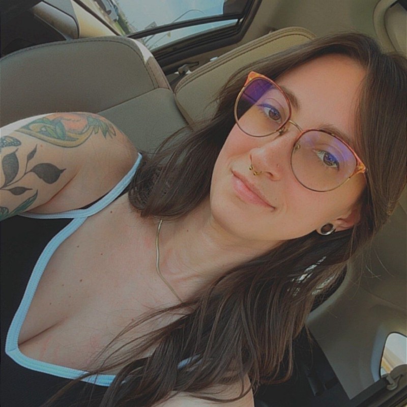 Chelsea Arseneau (@chelseaarseneau) | Snapchat Stories, Spotlight & Lenses
