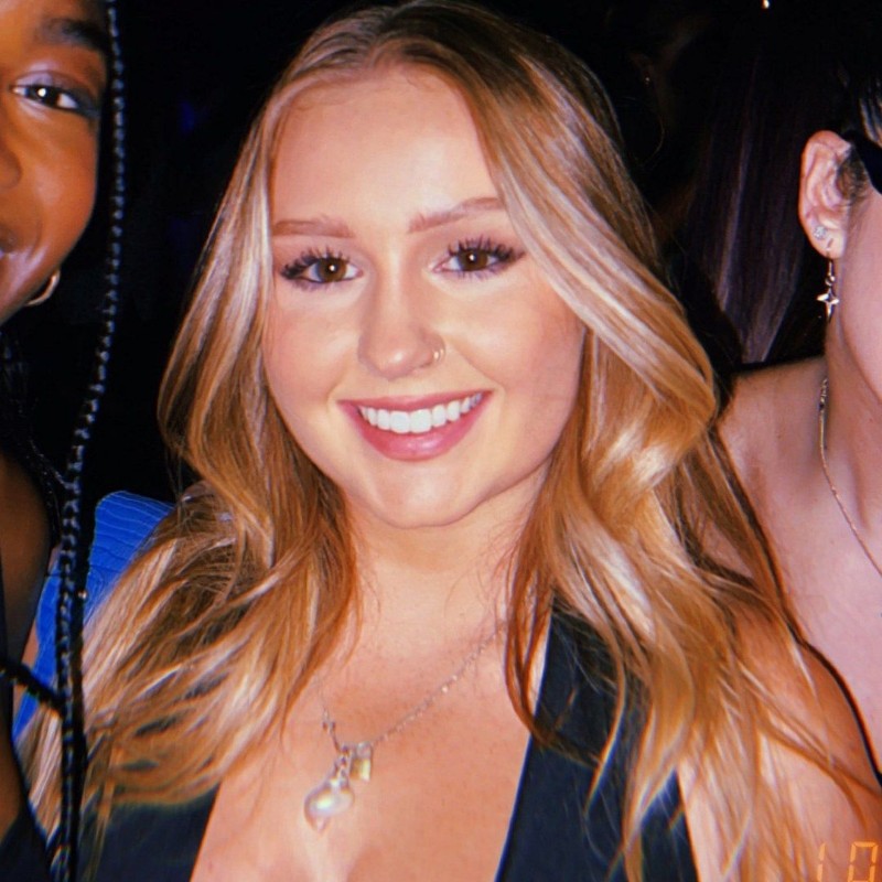 chelsea (@chelseaxvos) | Snapchat Stories, Spotlight & Lenses