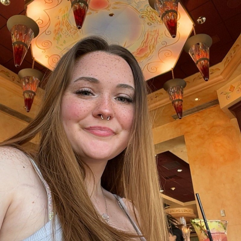 Ashley☘ (@cherry.venom) | Snapchat Stories, Spotlight & Lenses