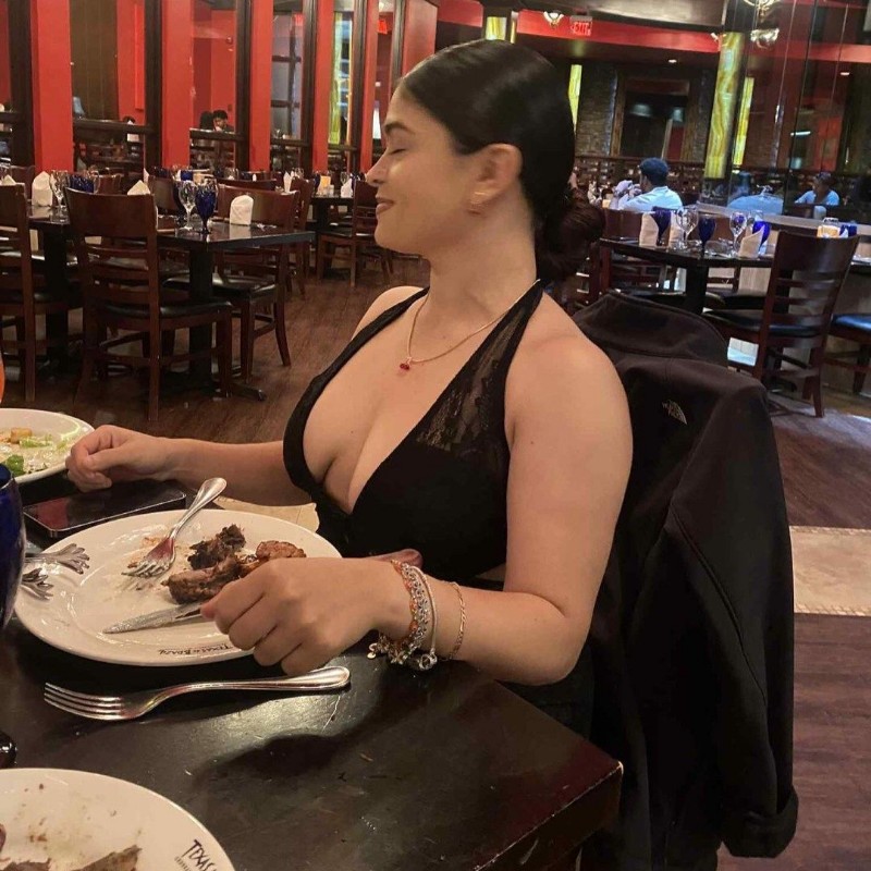 Chikis 😼🫦 (@chikis_pam) | Snapchat Stories, Spotlight & Lenses