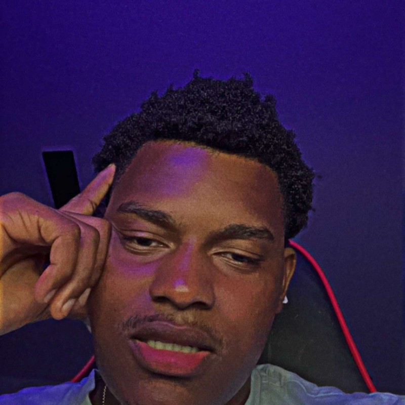 Chilo Chichil (@chilochichil) | Snapchat Stories, Spotlight & Lenses