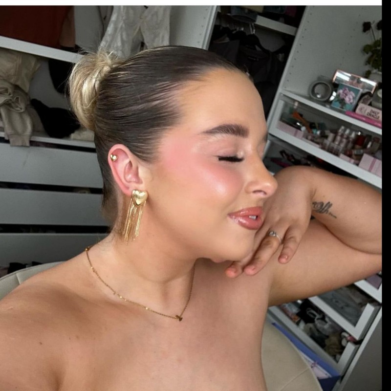 Chloe ️ (@chloe.cotterell) | Snapchat Stories, Spotlight & Lenses