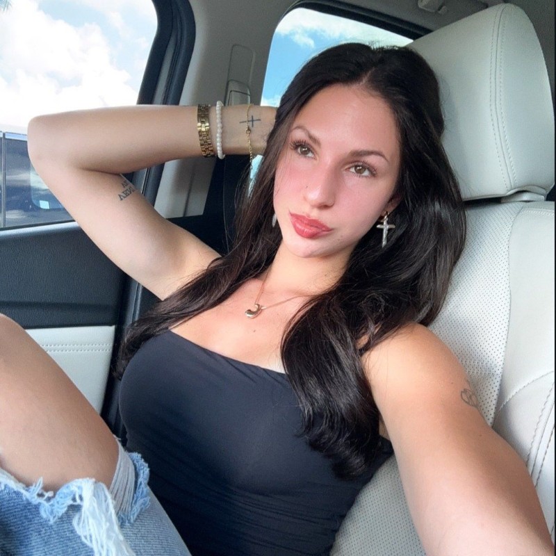 Chlo🧸 (@chloeaaverso) | Snapchat Stories, Spotlight & Lenses