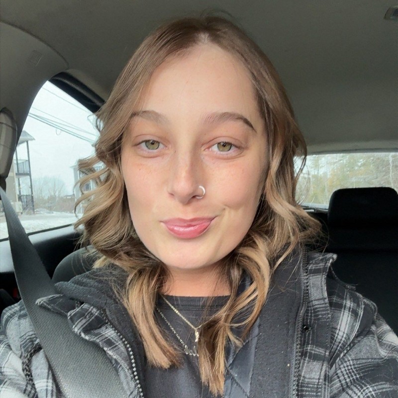 Chloe Despres (@chloedespres05) | Snapchat Stories, Spotlight & Lenses