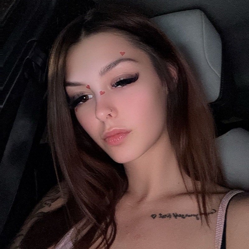 chloe fyffe-pence (@chloeefyffe) | Snapchat Stories, Spotlight & Lenses