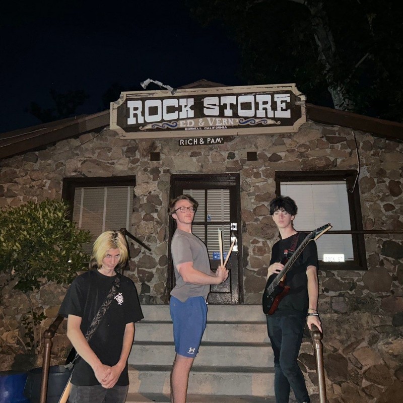 Chris:((@chris-samayoa) | เรื่องราว Snapchat ตลอดจน Spotlight และเลนส์