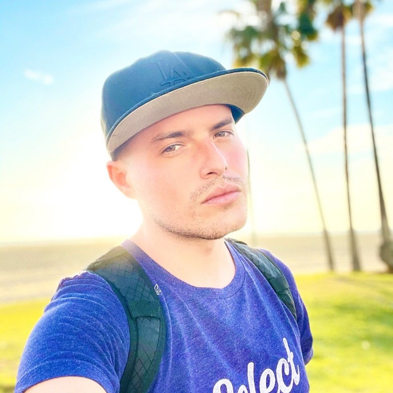 CHRIS GIBSON (@chrisgibs0n) | Snapchat Stories, Spotlight & Lenses