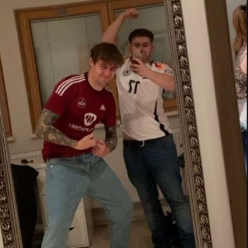 Chris🤝 (@chrishiller1511) | Snapchat Stories, Spotlight & Lenses