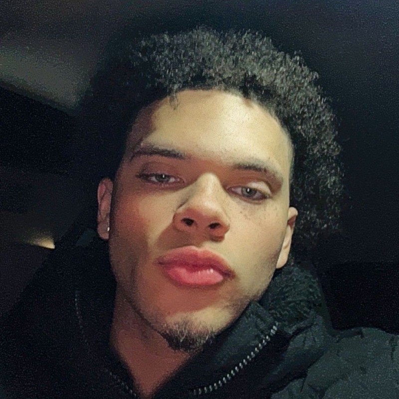 Chris🥵 (@chrism_pw) | Snapchat Stories, Spotlight & Lenses