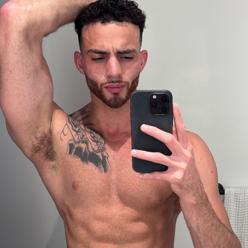 Chris Papi 😼 (@chrispapix) | Snapchat Stories, Spotlight & Lenses