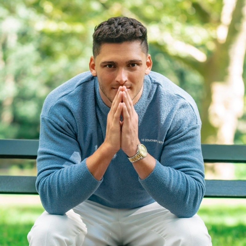 Chris Asks (@chrisragusa) | Snapchat Stories, Spotlight & Lenses