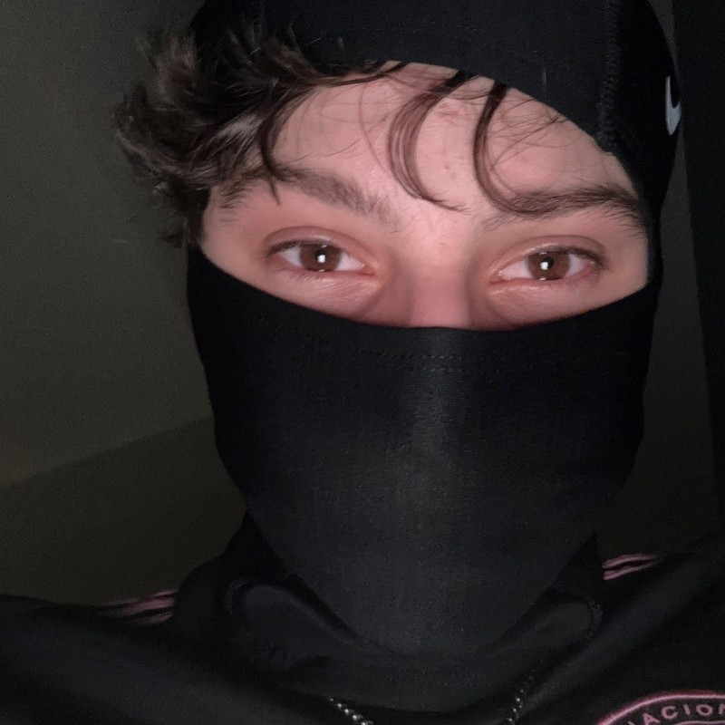 𝓒𝓙 (@cj_mizell) | Snapchat Stories, Spotlight & Lenses