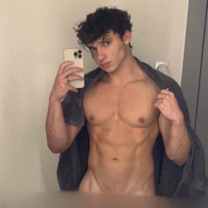 CJ Clark (@cjclark.47) | Snapchat Stories, Spotlight & Lenses